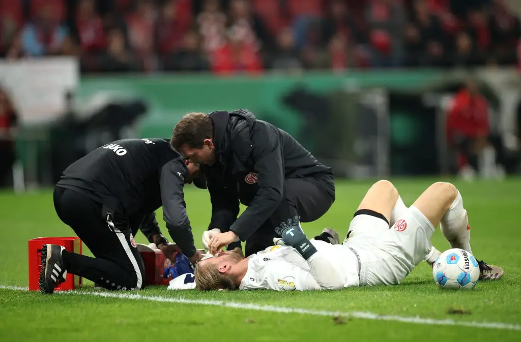 Mainz goalkeeper slams Harry Kane and officials after DFB-Pokal defeat ...