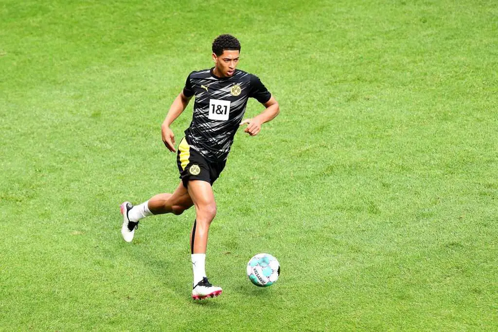 Jude Bellingham to have his Borussia Dortmund contract extended - Get ...
