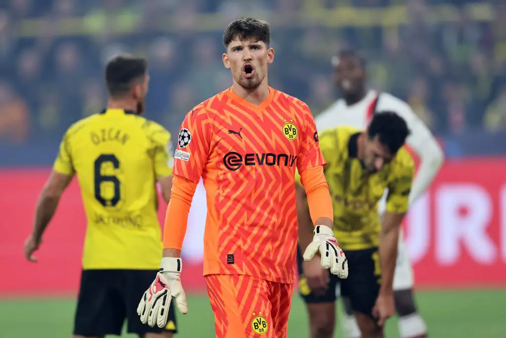 Borussia Dortmund extend the contract of Gregor Kobel until 2028 - Get ...