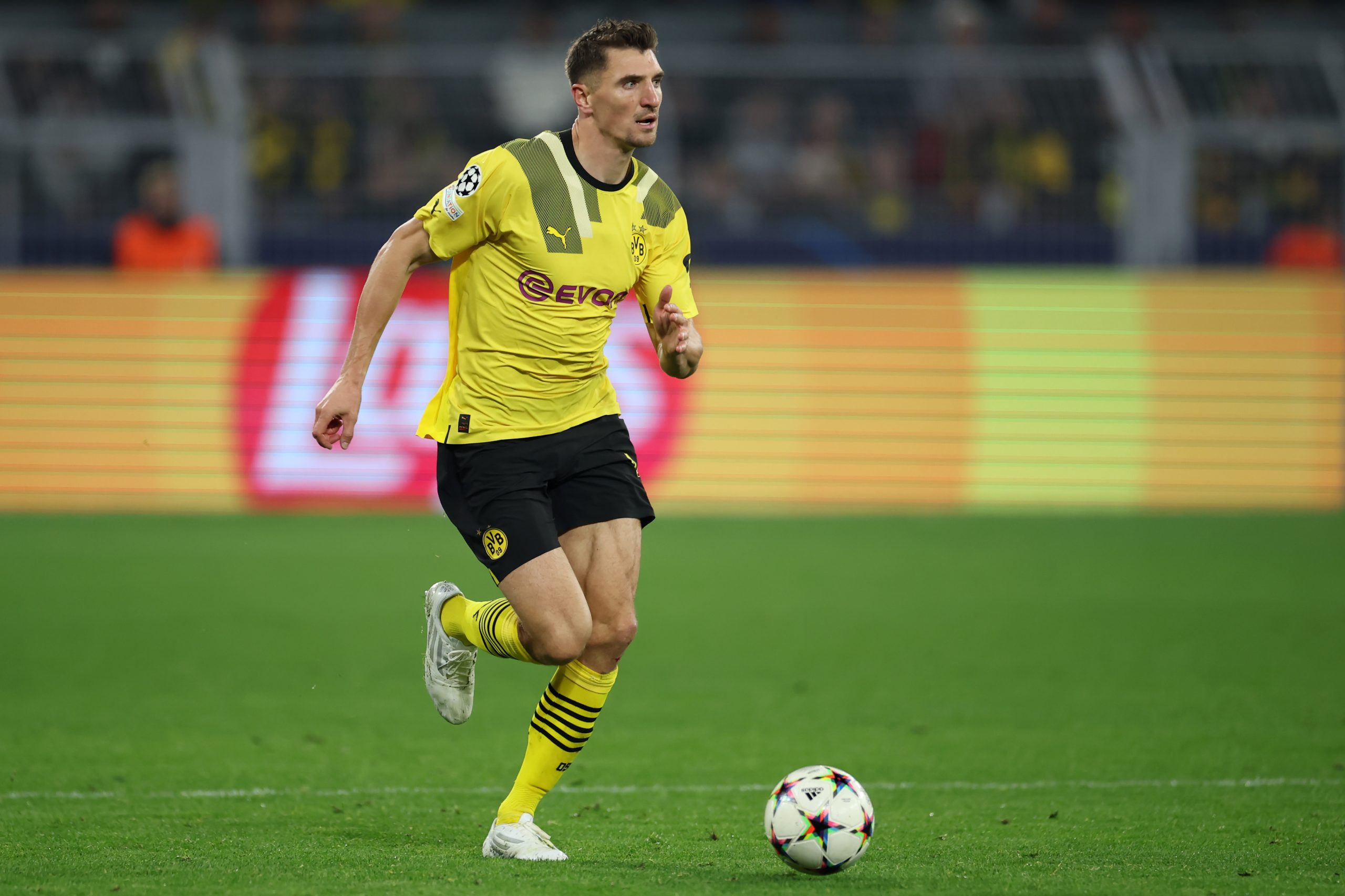 Borussia Dortmund's Thomas Meunier to Club Brugge is a done deal - Get ...