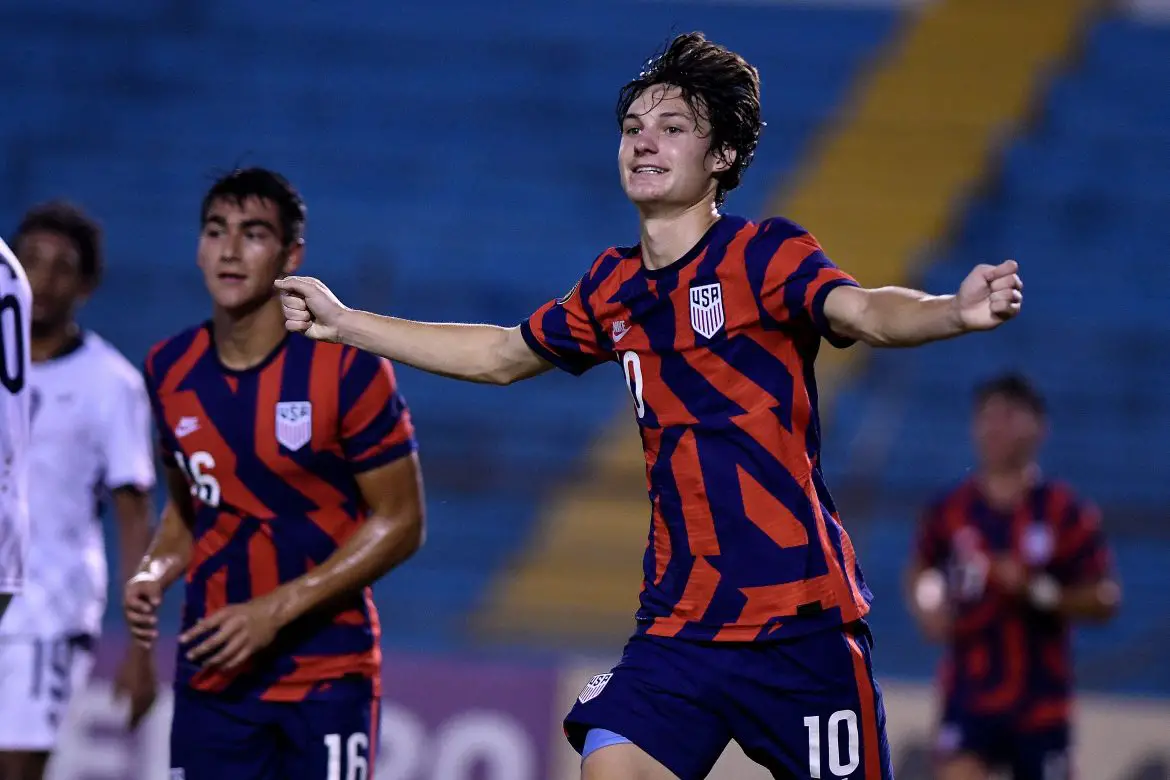 Paxten Aaronson to be given time to integrate at Eintracht Frankfurt ...