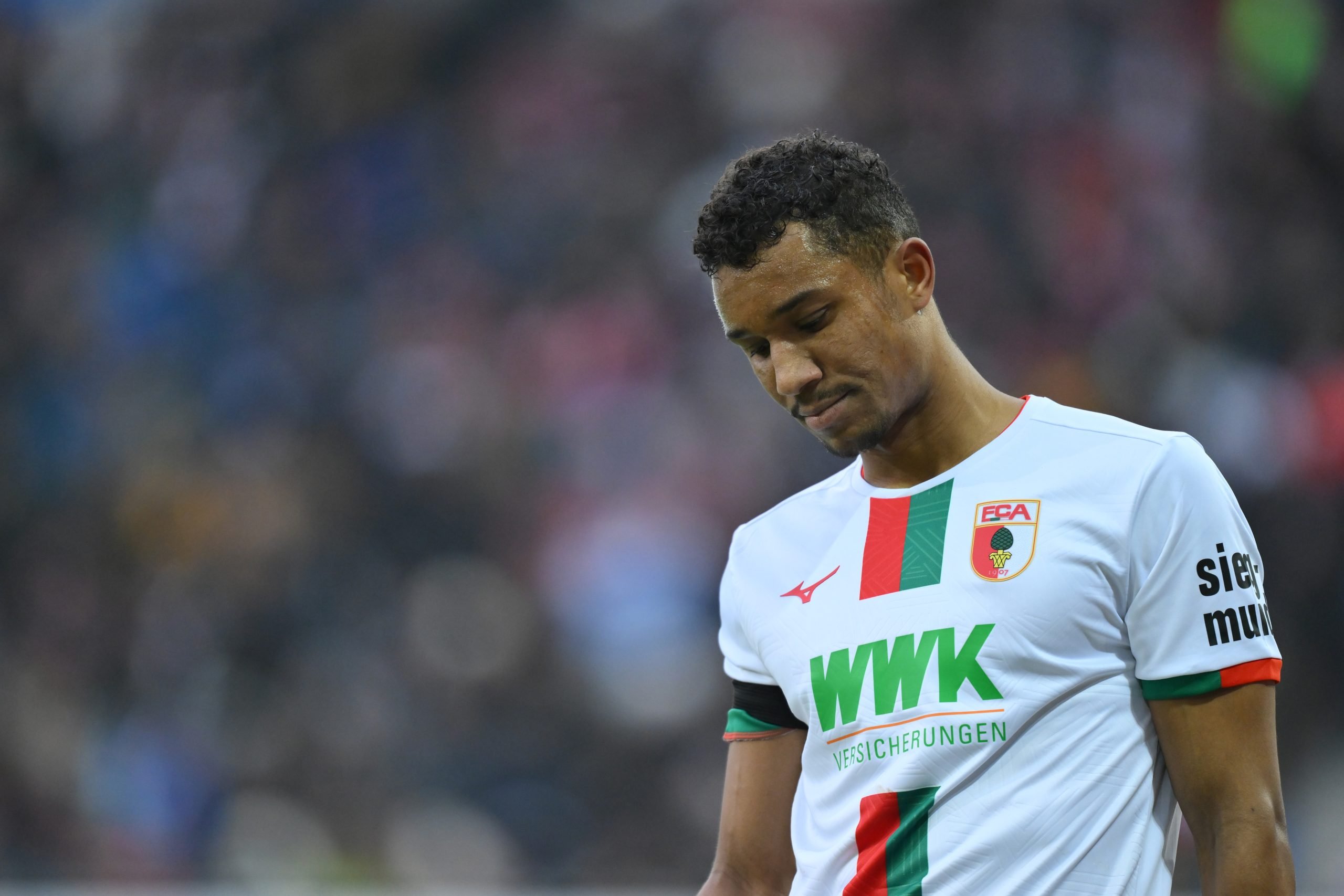 Beşiktaş agree to sign Augsburg’s Felix Uduokhai - Get German Football News