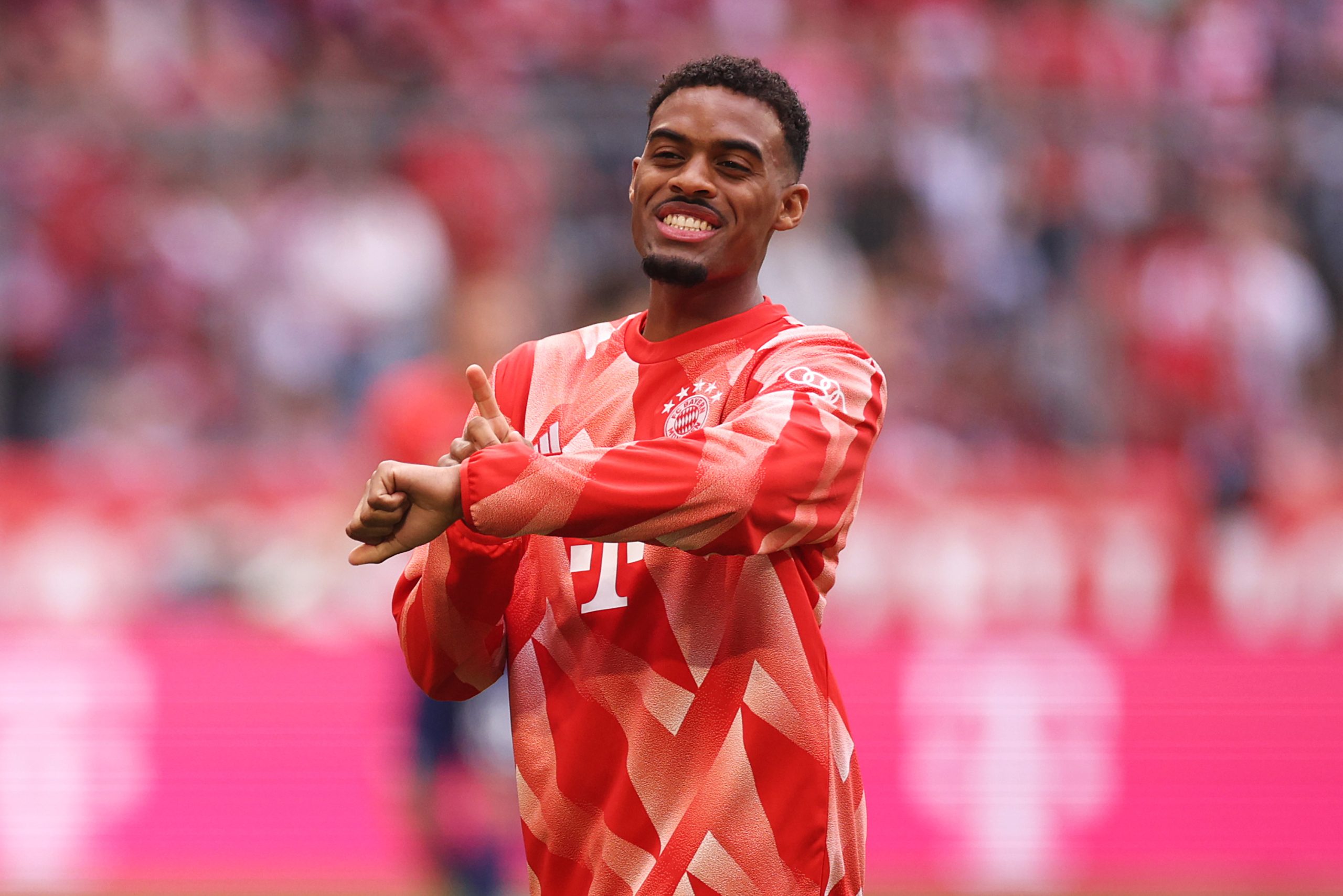 Bayern Munich's Ryan Gravenberch could be loaned out this summer - Get ...