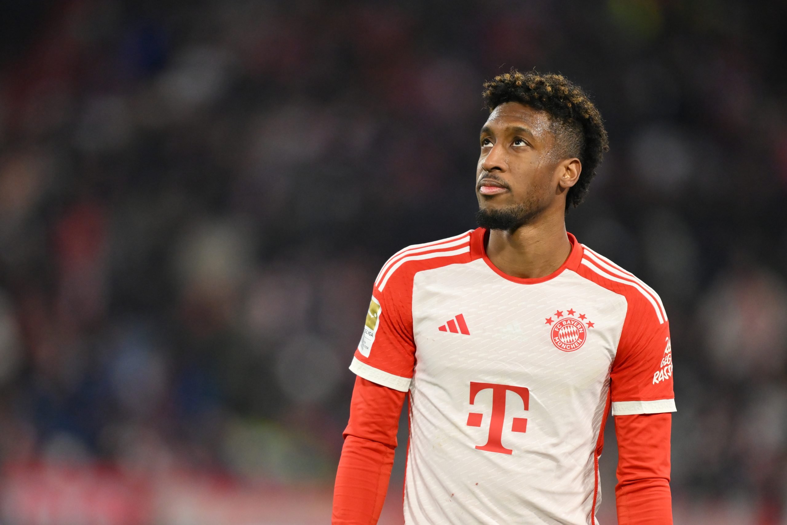 Bayern Munich's Kingsley Coman forced off with knee injury - Get German ...