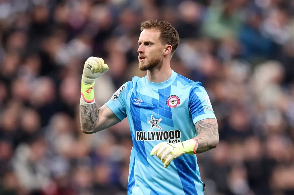 Brentford goalkeeper Mark Flekken the next goalkeeper Bayer Leverkusen ...