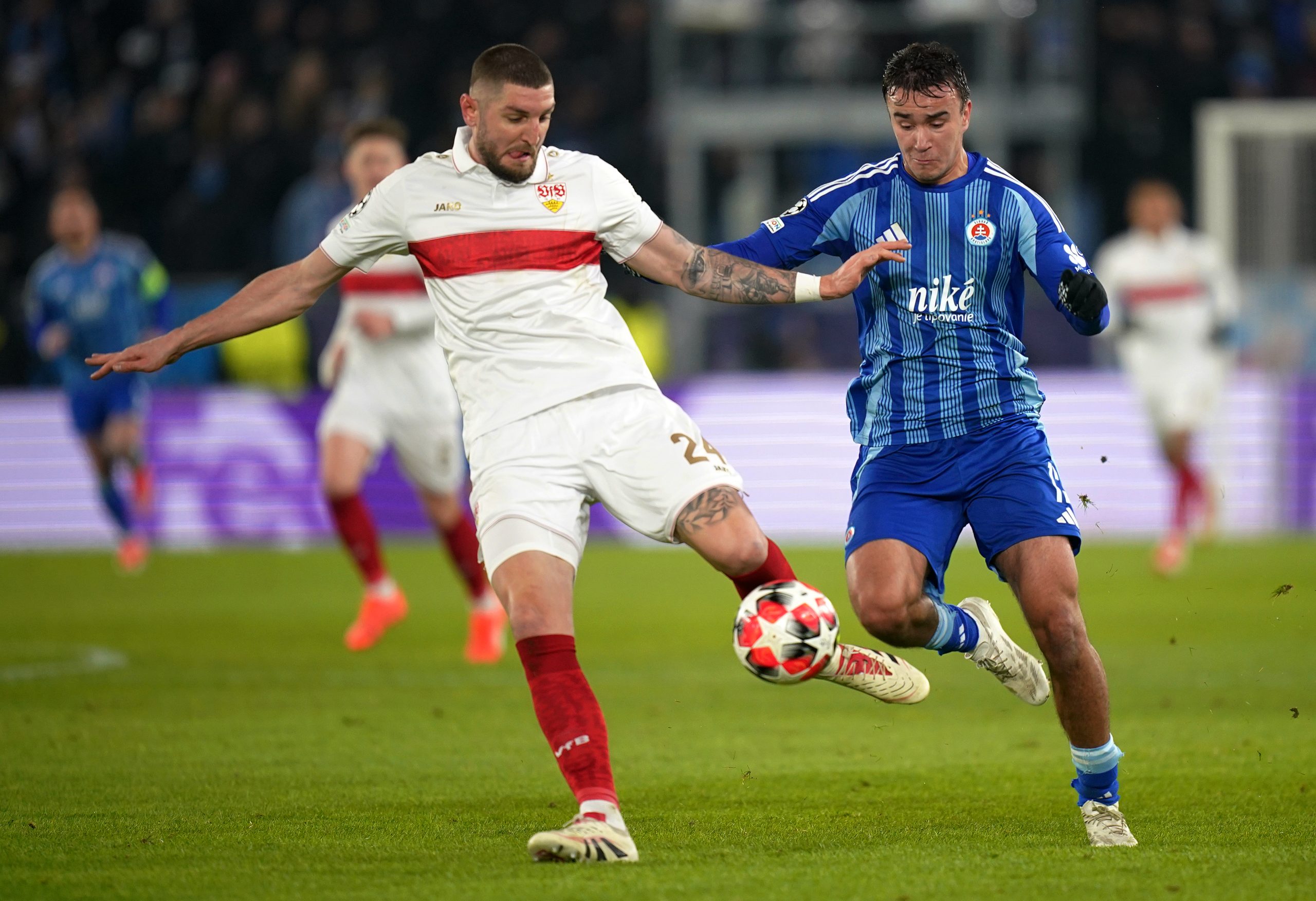 Juventus target Stuttgart's Jeff Chabot - Get German Football News