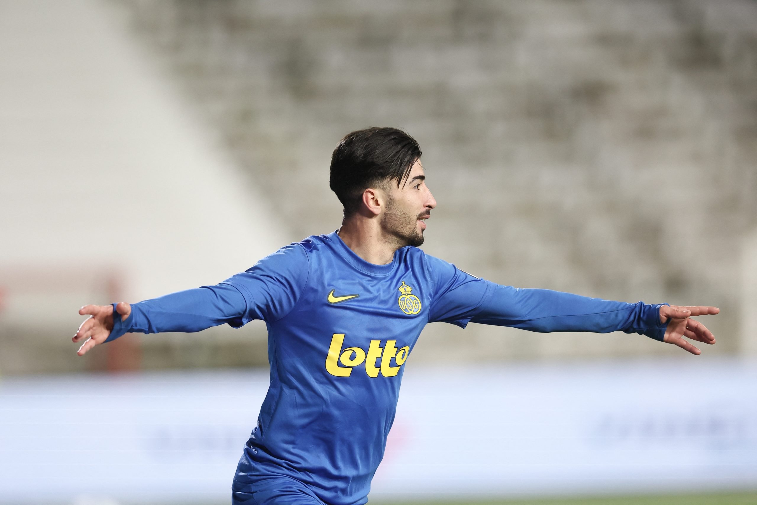 Wolfsburg set to sign Algerian forward Mohamed Amoura for €17m - Get ...