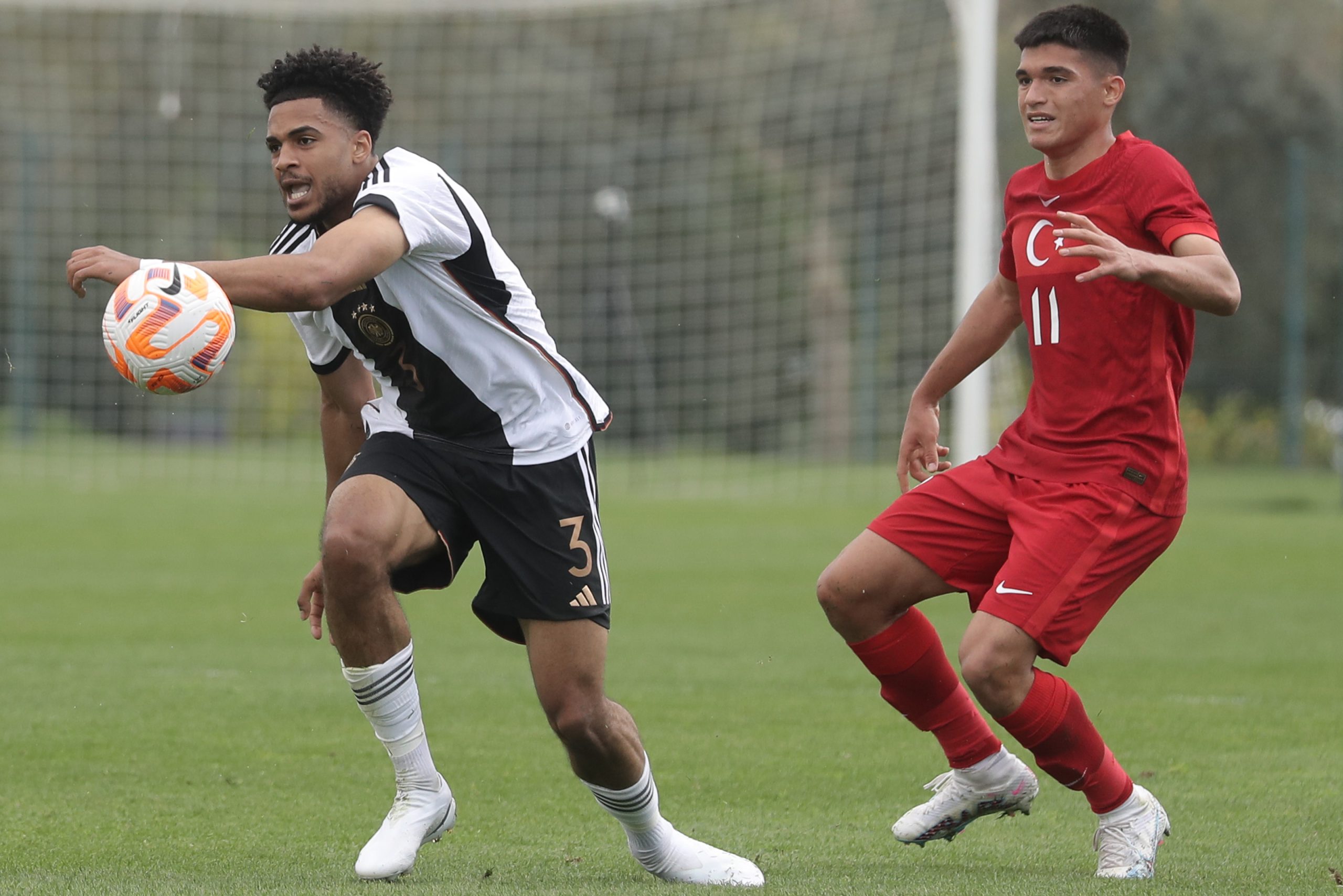 Barcelona want Borussia Dortmund’s teenage talent Almugera Kabar - Get ...